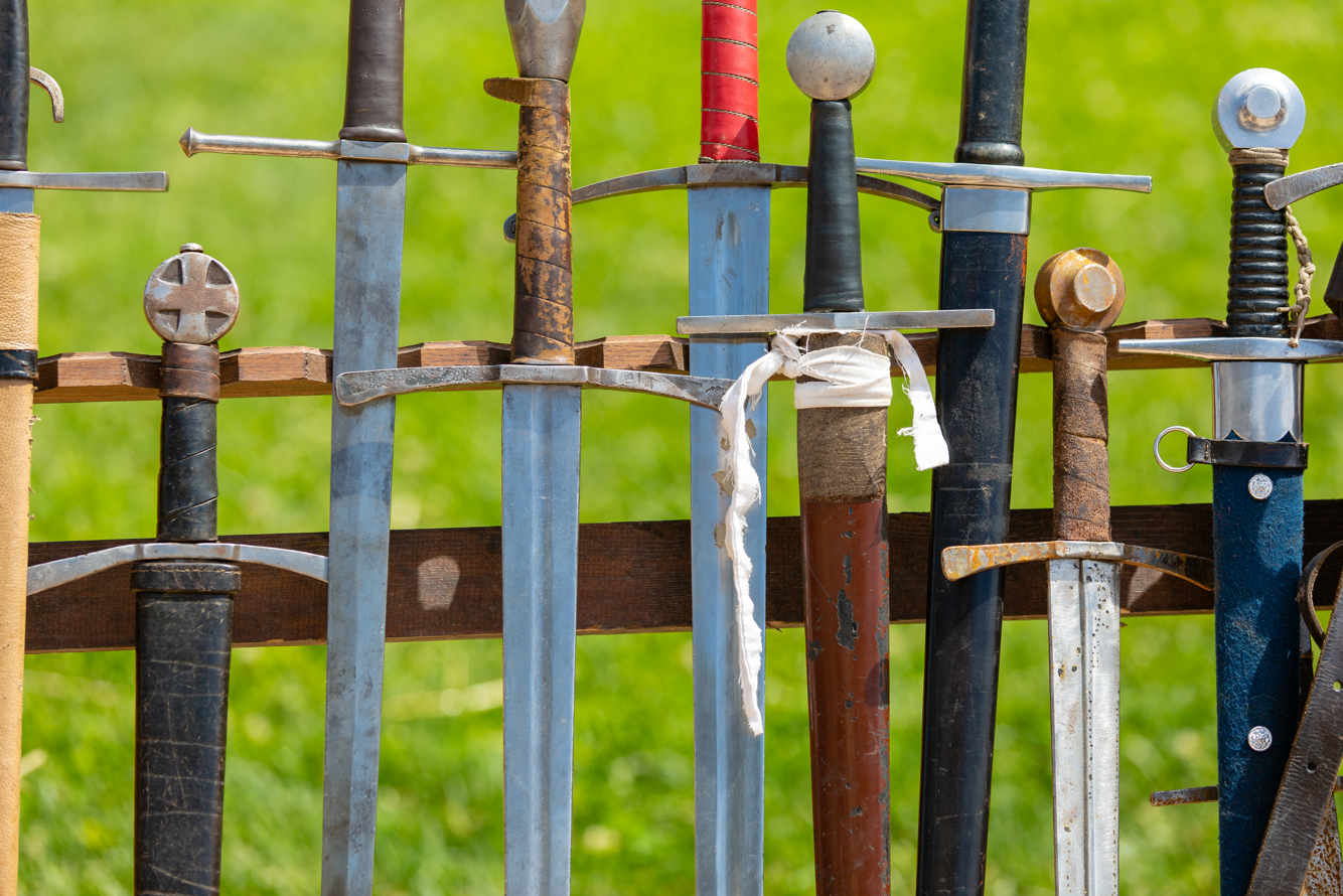 The Role of Medieval Swords in Buhurt Combat: A Comprehensive Guide ...