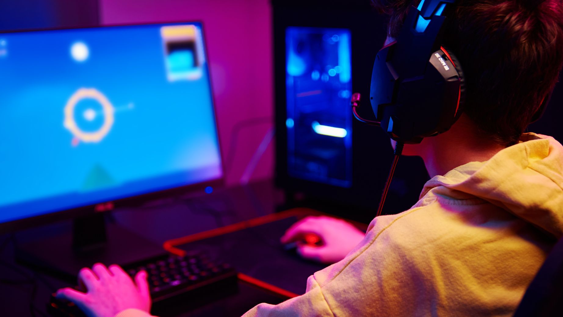 The Rise of Cross-Platform Gaming: Why Gamers Love Mobile Options ...
